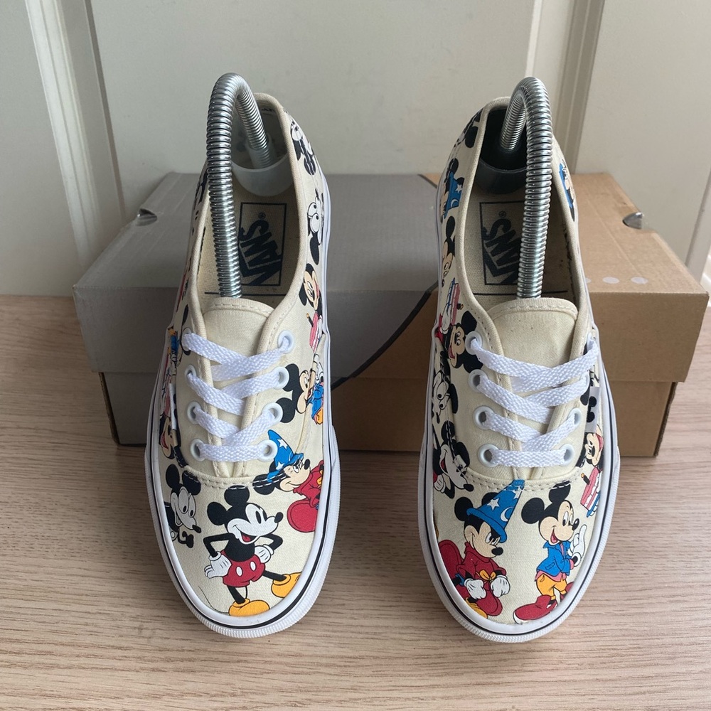 Vans Limited Edition X Disney Mickey Mouse 90th Birth… - Gem